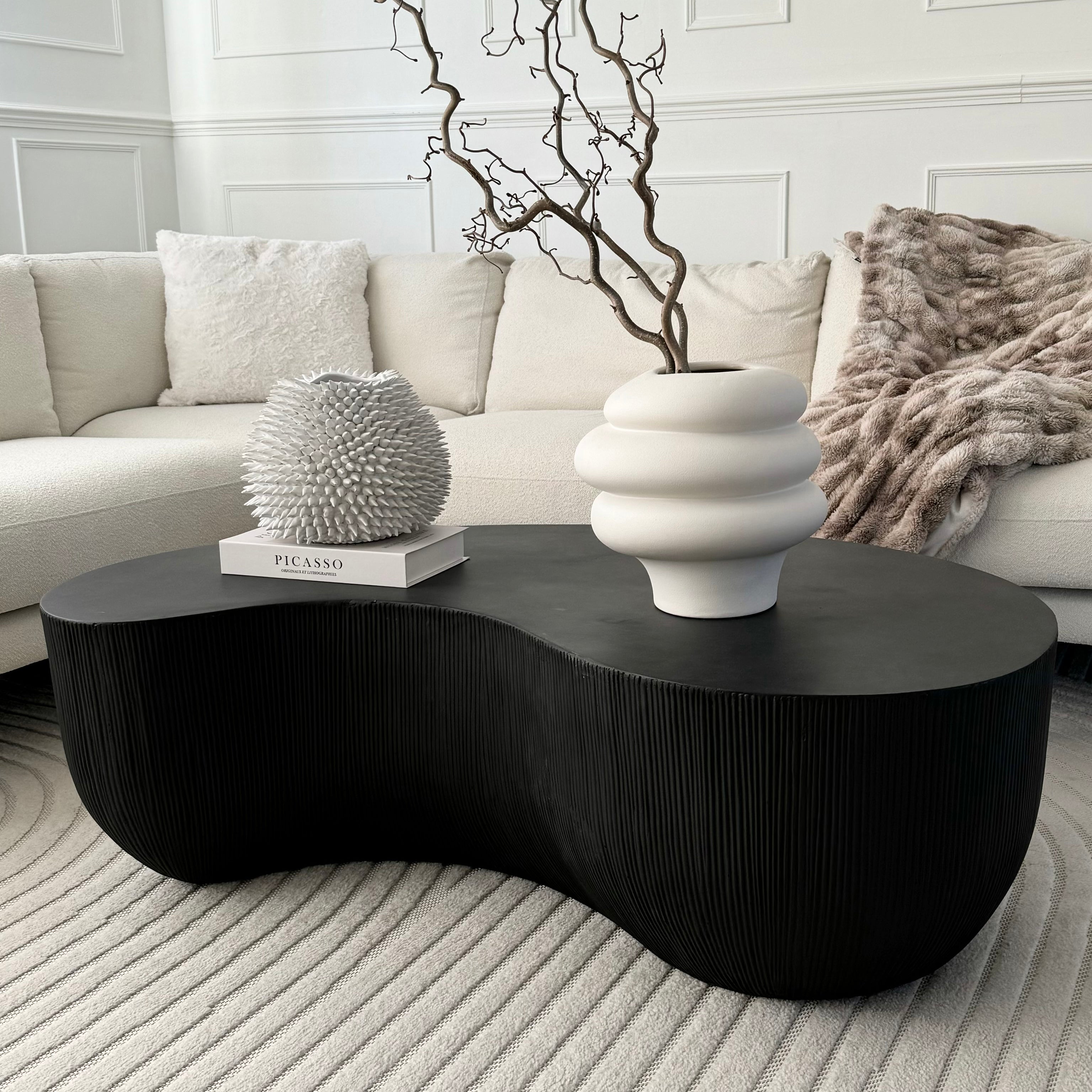 Minimal Onyx Shaped Coffee Table Large - Leonardo