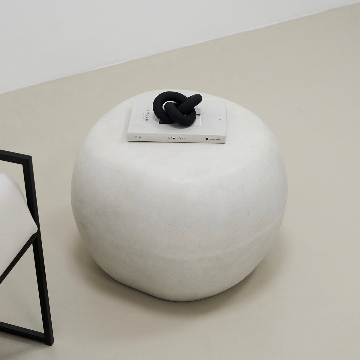Minimal Concrete Pebble Side Table - Zola